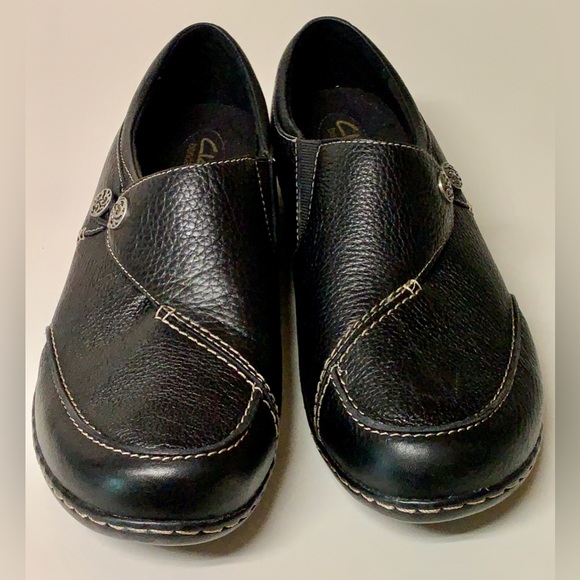 Clarks | Shoes | Womens 2 Wide Pebbled Leather Clarks Bendables Button ...